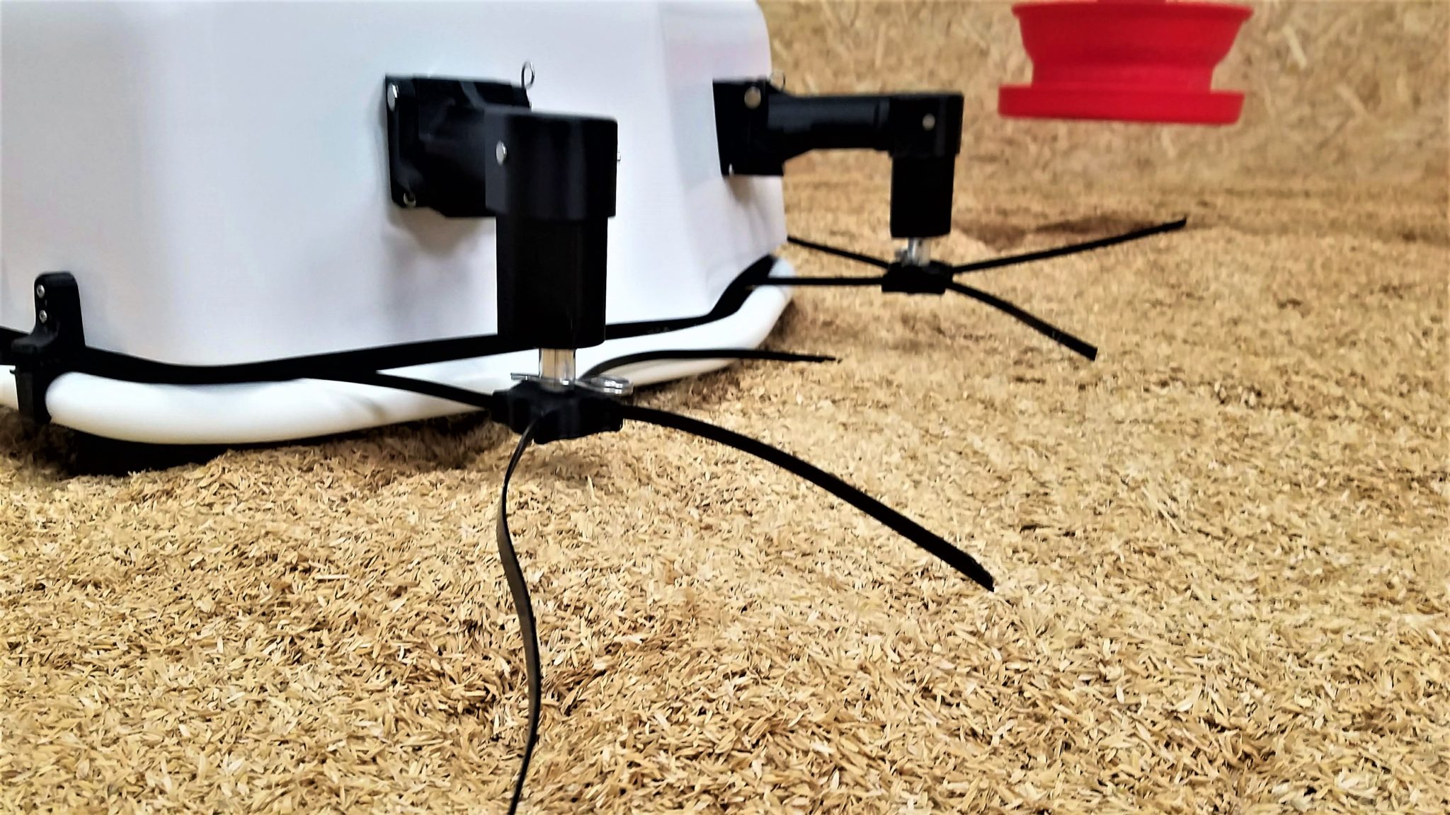 Robot XO pour une aviculture de précision. Octopus Biosafety